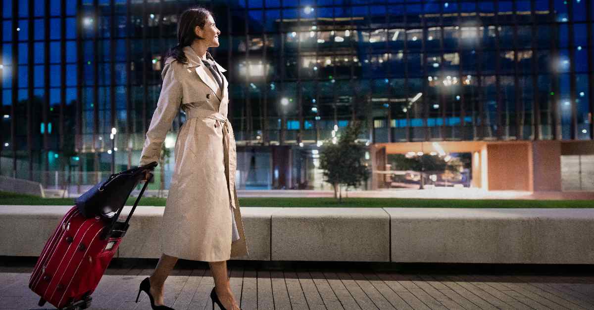 What is a Red Eye Flight ? Pros and Cons Explained