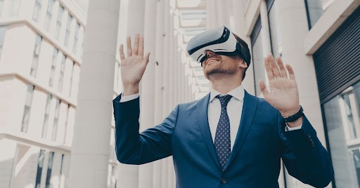 Innovation in Travel Industry: Augmented Reality and Virtual Tour