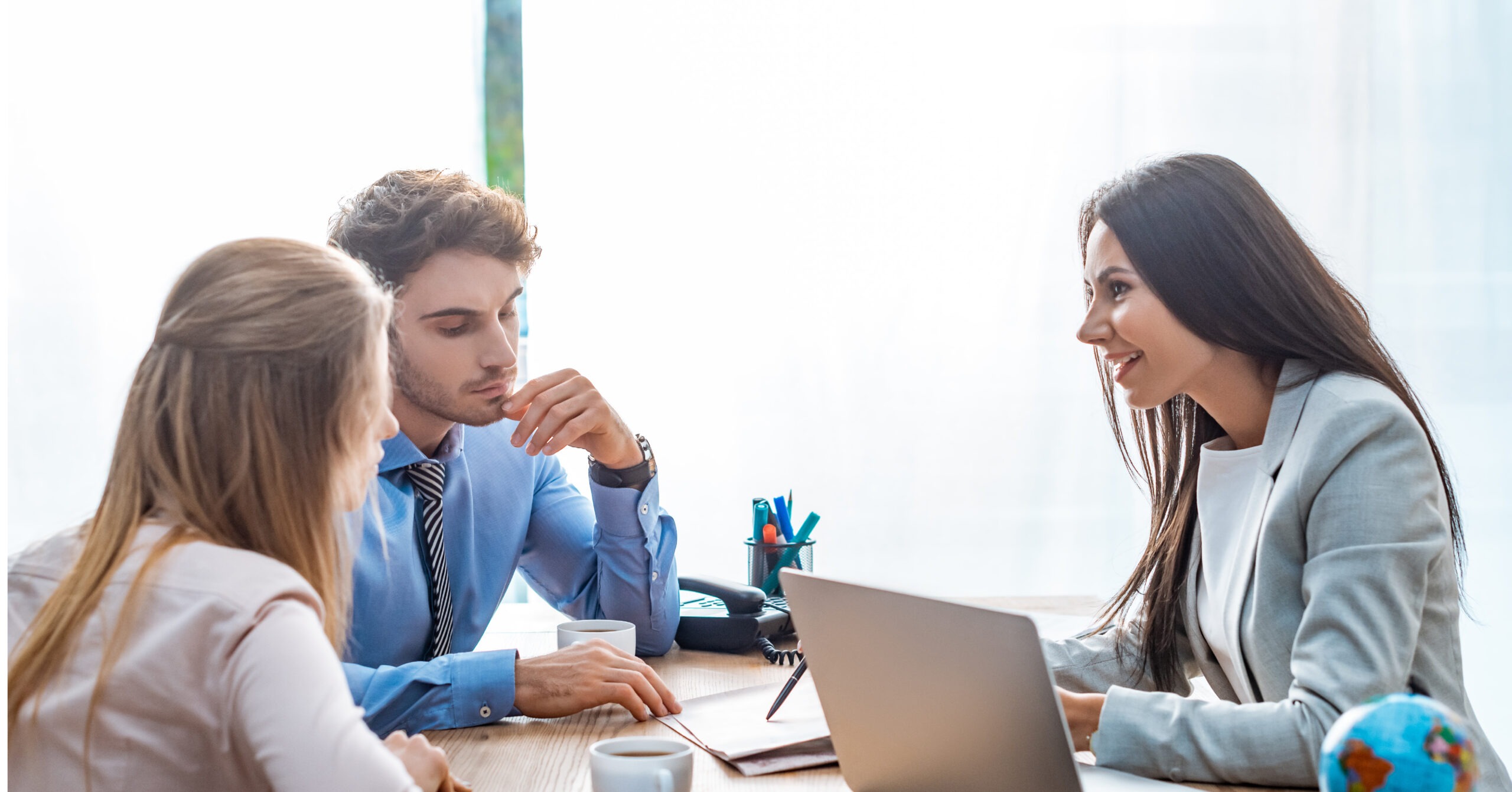 How Flight Booking Agents Benefits Business Travel